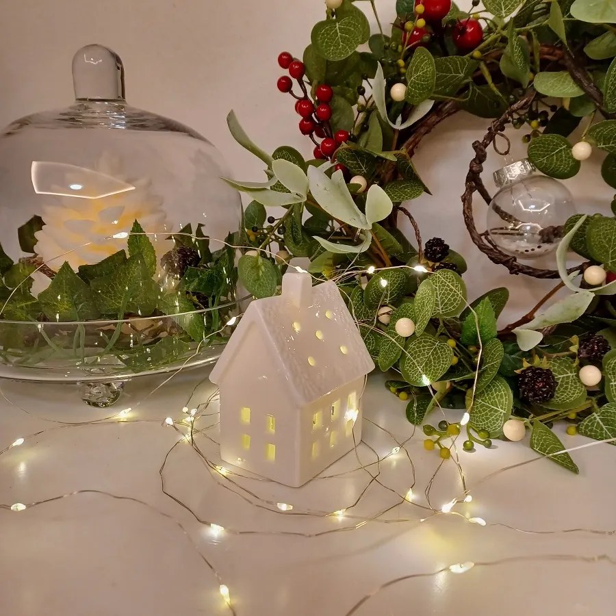 LED dekorace keramický domeček 7 × 6 × 10 cm, teple bílá, 2× LR44