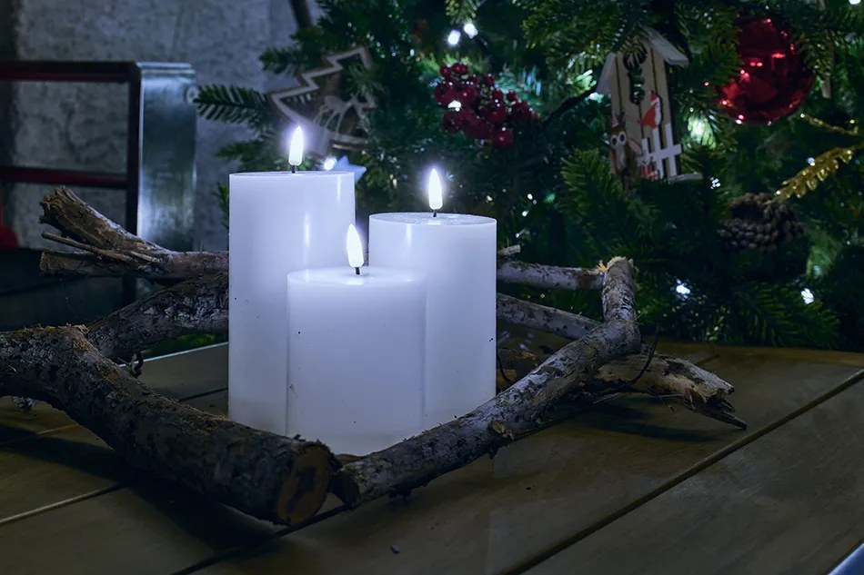 LED svíčka z pravého vosku na baterie, Ø 7,5 × 10 cm, bílá, 2× AA