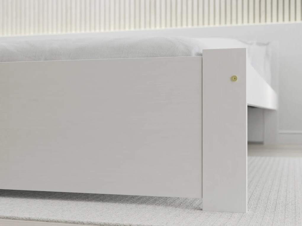 Postel IKAROS 90 x 200 cm, bílá Matrace: Matrace Coco Maxi 20 cm, Rošt: S laťkovým roštem