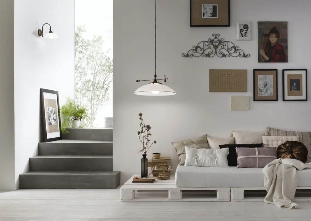 Il Fanale 080.10.OV Country, rustikální závěsné svítidlo z mosazi a benátského skla, 1x15W LED E27, prům. 49cm
