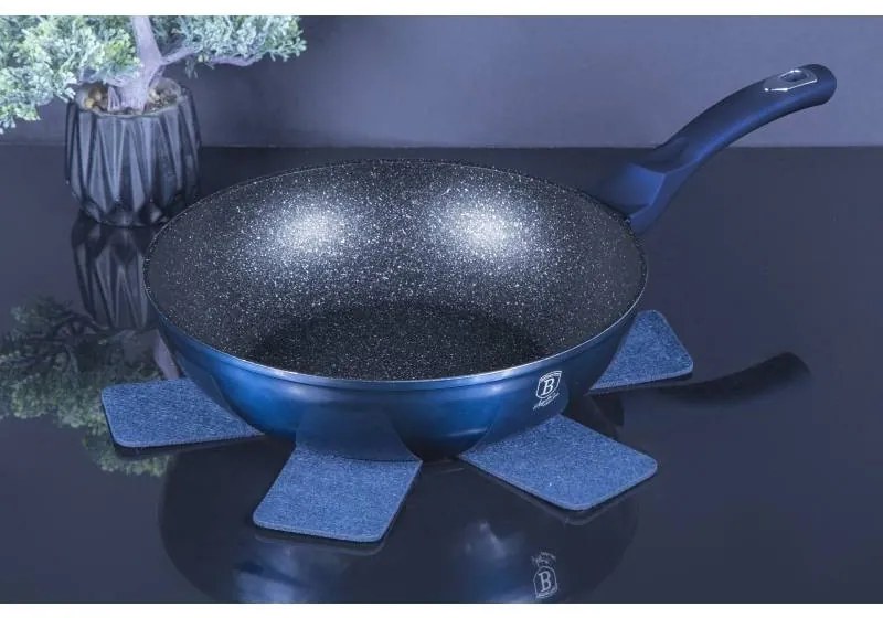 BERLINGERHAUS Wok s mramorovým povrchem 28 cm Metallic Line Aquamarine Edition