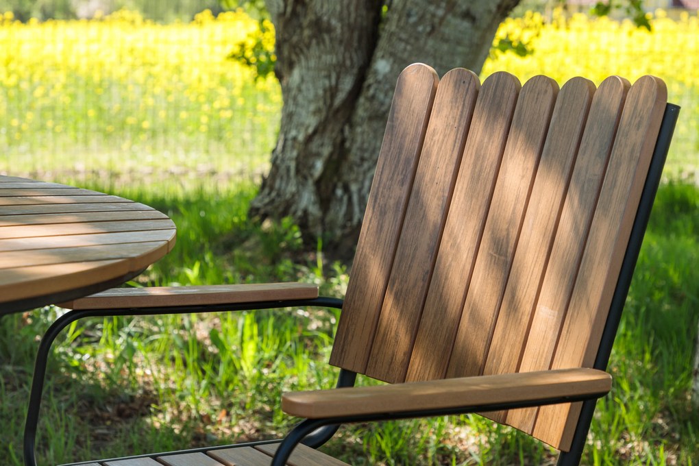 Zahradní sestava stolku a jídelních židlí Venture Home HOLMSUND | černá, přírodní 6090-408