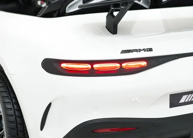Elektrické autíčko Mercedes Benz GT63 AMG bílé