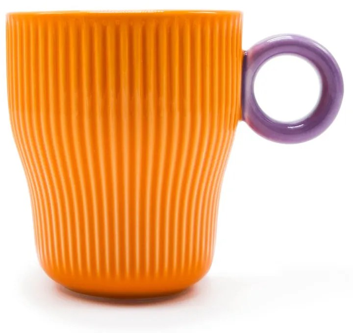 Porcelánový hrnek Twist Orange & Purple, 300 ml – s vlnkovou texturou a fialovým ouškem