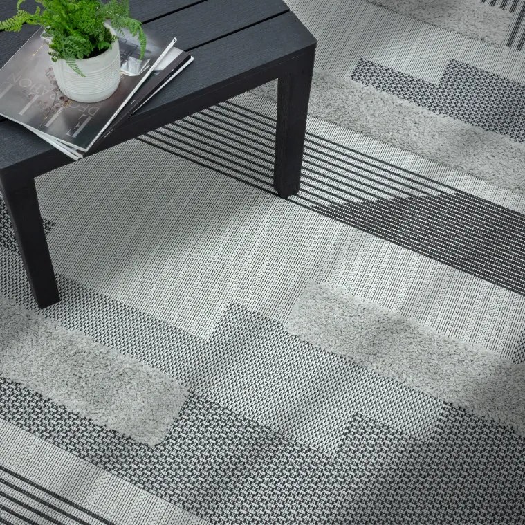 Tribeca Design Kusový koberec Mola Black/Grey Geometric Rozměry: 80x150 cm