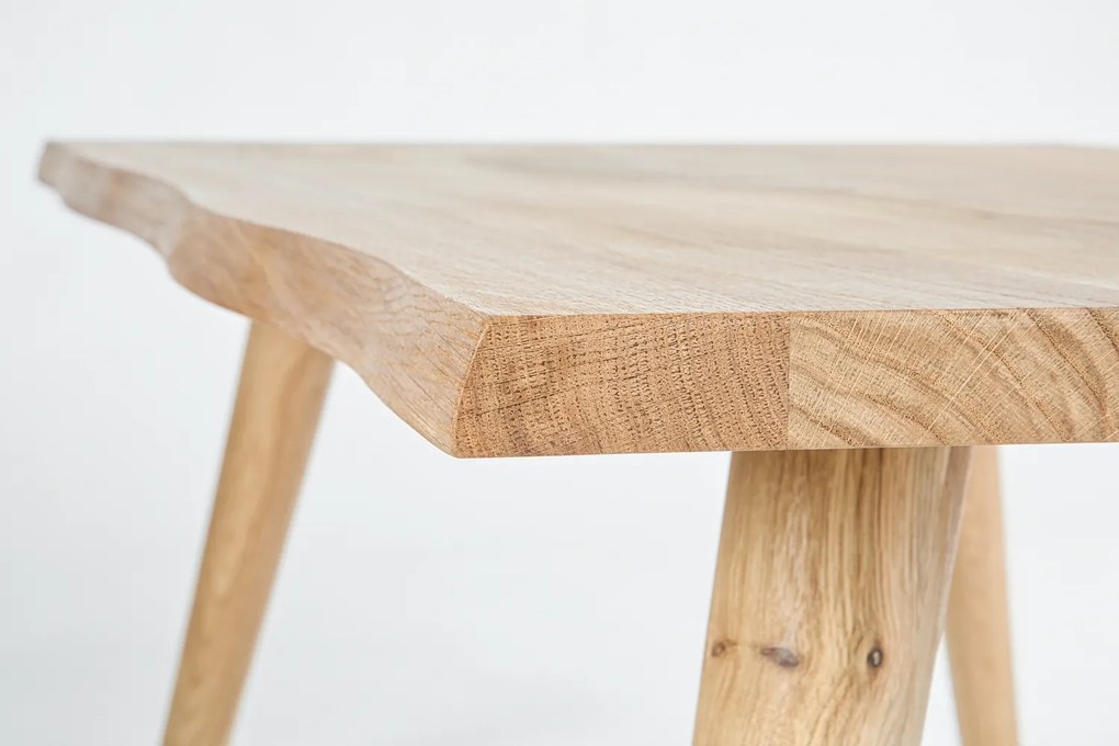 Wooded Konferenční stolek Toronto z masivu DUB Hrana stolu: Přírodní (zaoblená)