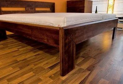 Postel Postelia NOVA Buk 180x200 - dřevěná postel z masivu o šíři 4 cm
