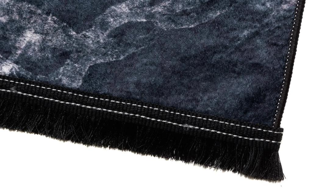 Tmavý moderní koberec s protiskluzovou úpravou a abstraktním vzorem