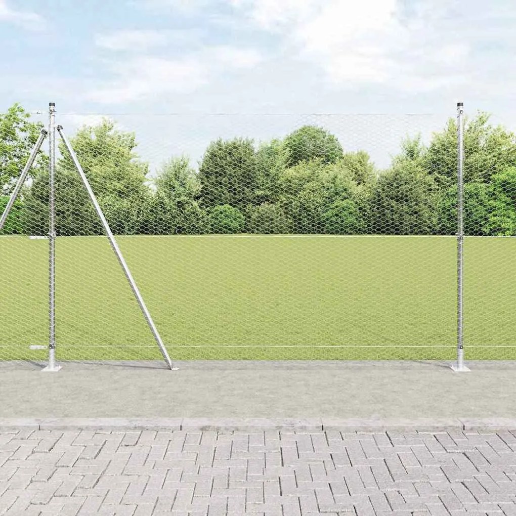 Hexagonální plot s betonovým základem 100 x 1,4 m Stříbrná 3353877