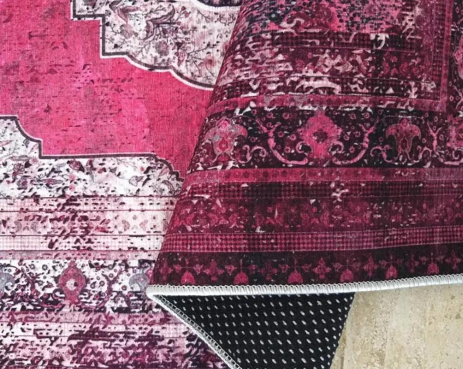 Originální vintage koberec růžové barvy Šířka: 120 cm | Délka: 170 cm