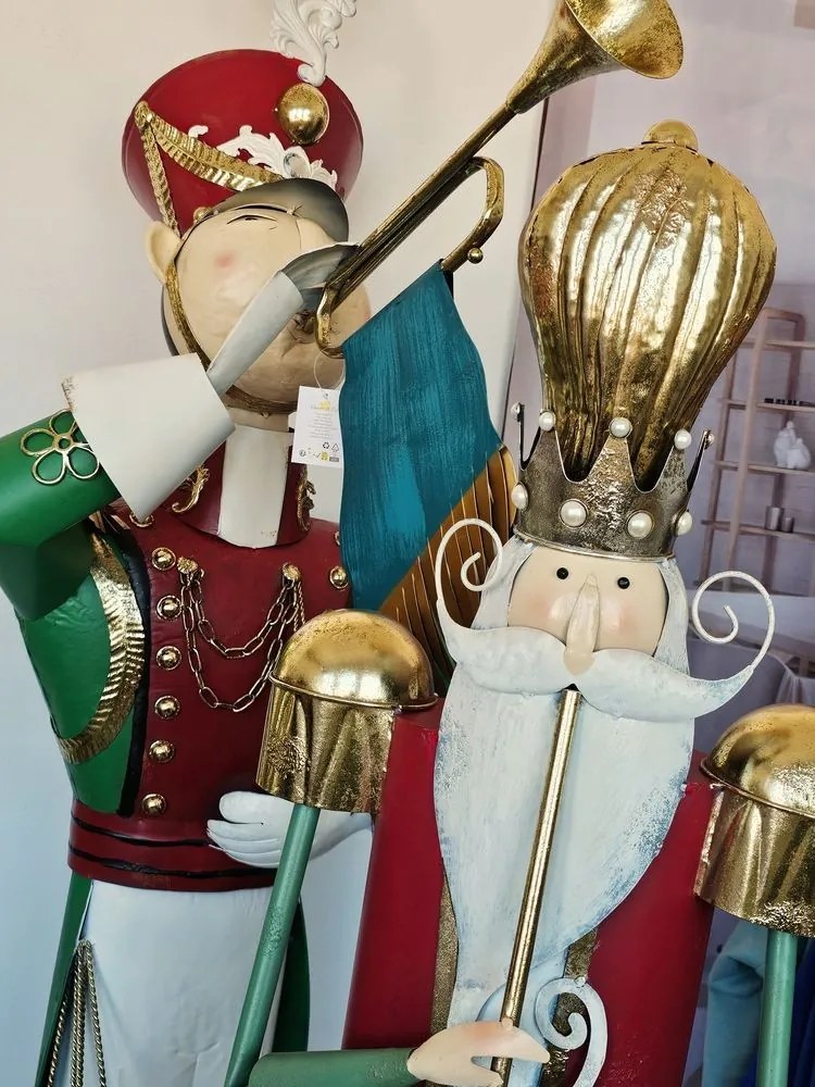 Veliká kovová socha Louskáček Nutcracker s trubkou - 65*71*218 cm