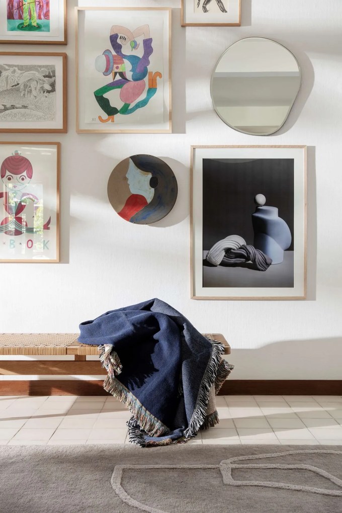 Ferm Living Pond Small Brass 100543101 - Ferm Living Designové nástěnné zrcadlo Pond Brass – small, stříbrná barva, sklo, kov