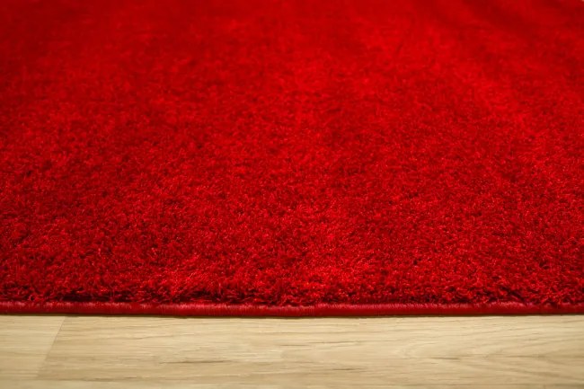 Metrážový koberec Lamborghini 20 červený