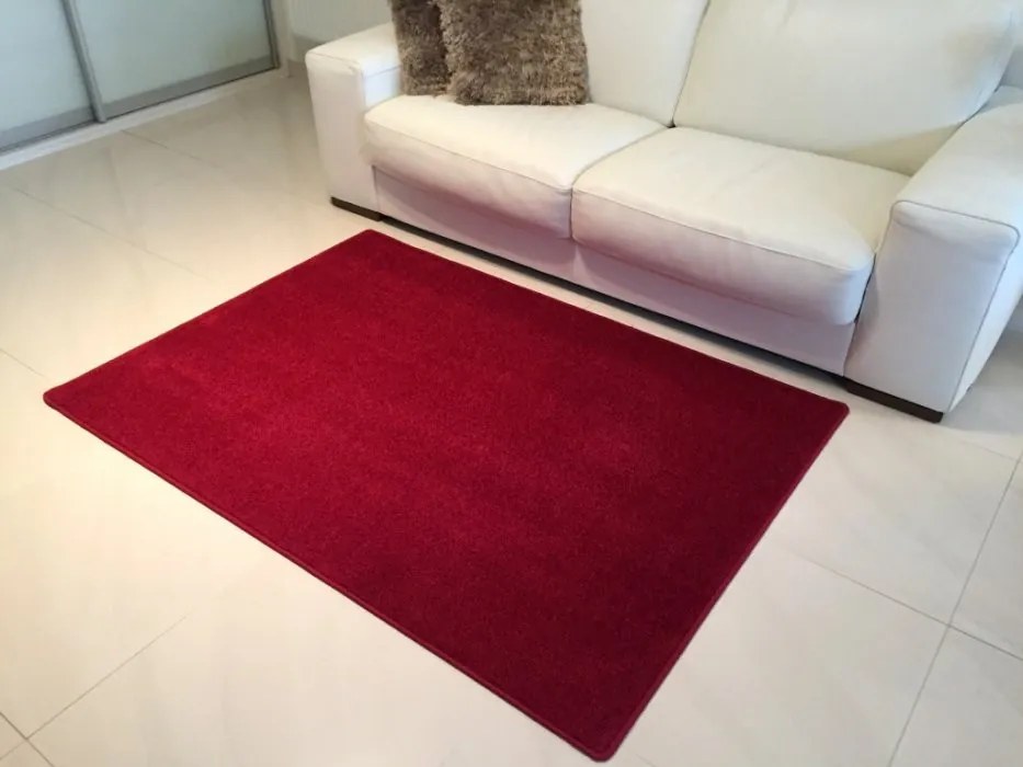 Vopi | Kusový vínově červený koberec Eton - 140 x 200 cm