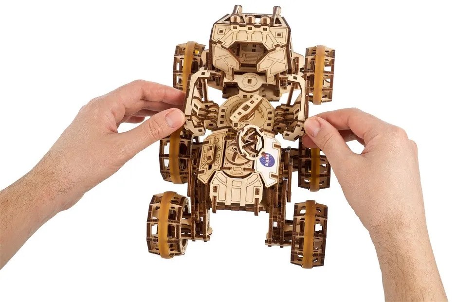 Ugears 3D dřevěné mechanické puzzle Mars Rover