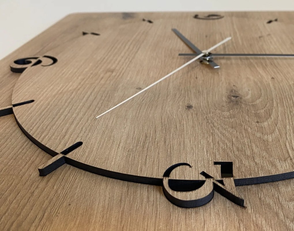 "Klasik" Dřevěné hodiny 40x40 cm provedení povrchu: dub světlý