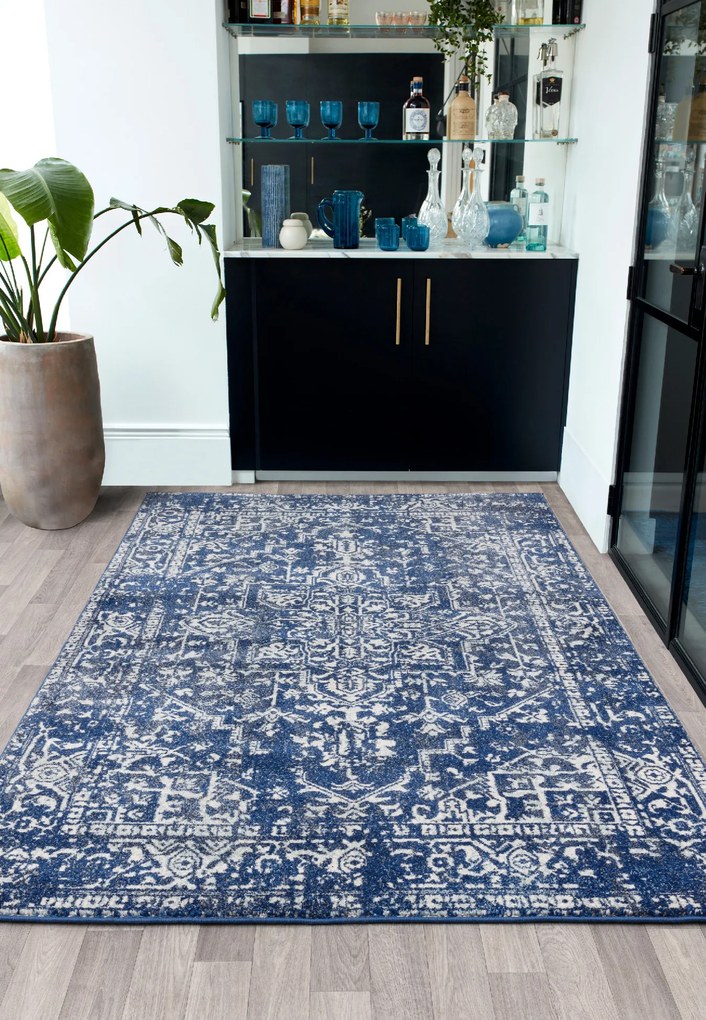 Modrý koberec Dinamo Oriental Navy Rozměry: 240x340 cm