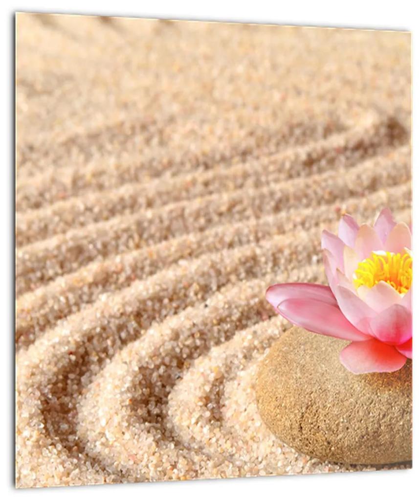 Obraz kamene s květinou na písku (30x30 cm)