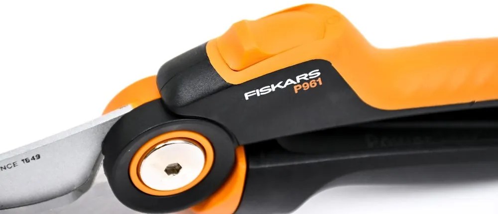 Ruční zahradní nůžky Fiskars PowerGear X P961 1057175