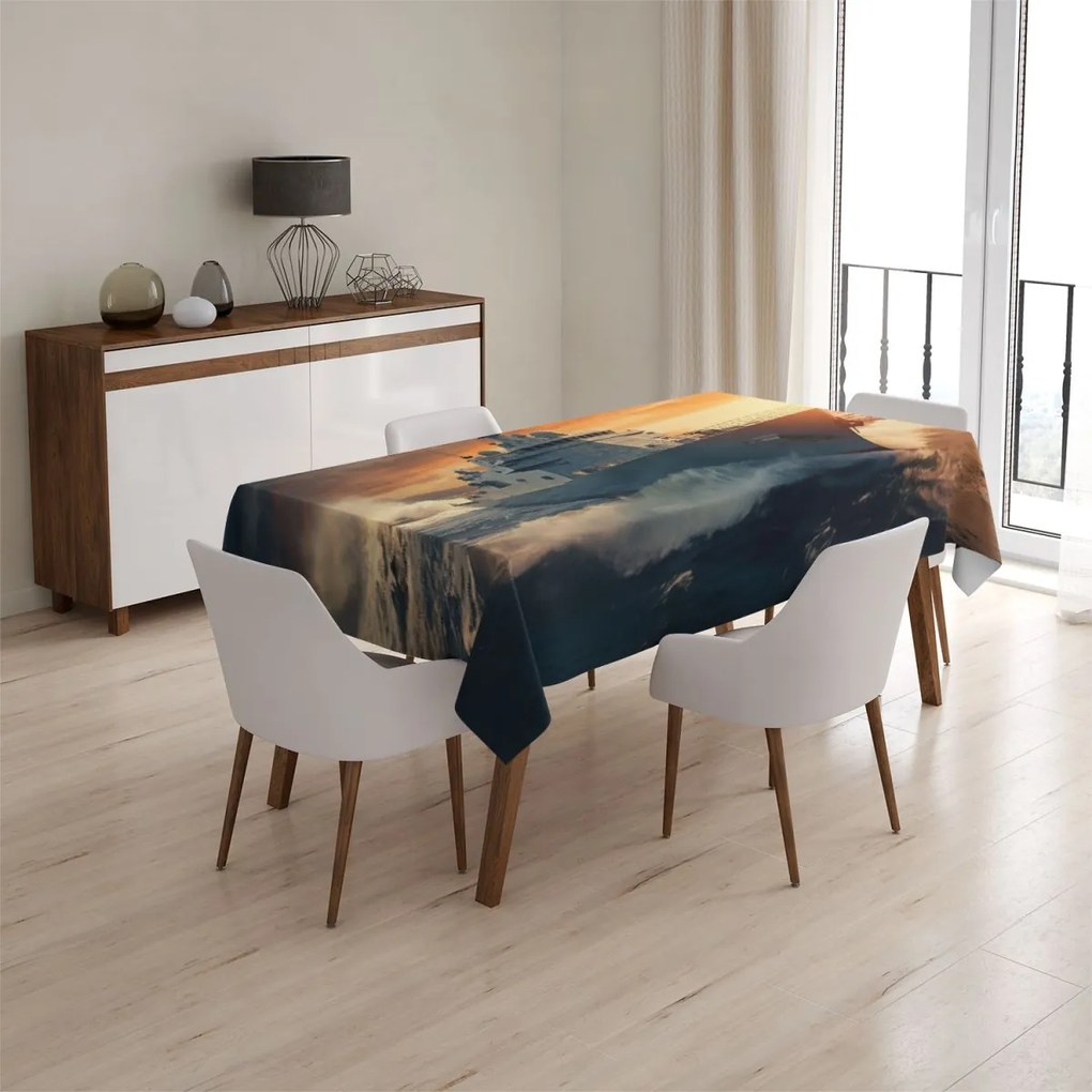 Sablio Ubrus Válečná loď v rozbouřených vodách - 90x90 cm