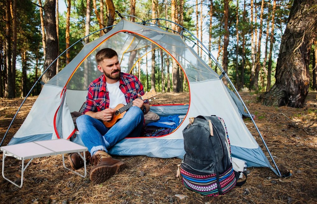 Skládací kempingový turistický stůl Komo 60 cm bílý