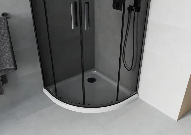 Mexen Rio, čtvrtkruhový sprchový kout s posuvnými dveřmi 80 (dveře) x 80 (dveře) x 190 cm, 5mm šedé sklo, černý profil + bílá sprchová vanička SLIM, 863-080-080-70-40-4110B