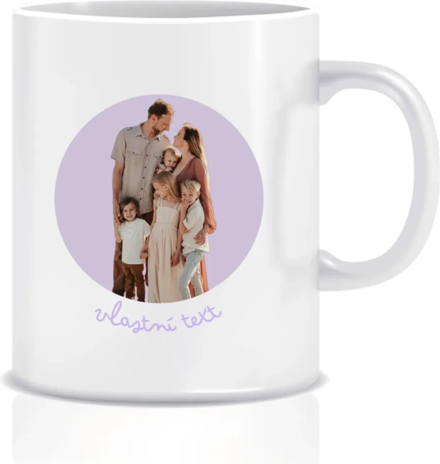 Personalizovaný klasický bílý keramický hrníček 300 ml s výřezem fotky na podkladu