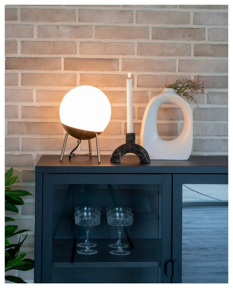 Bílá LED stmívatelná stolní lampa se skleněným stínidlem (výška 32 cm) Chelsea – House Nordic