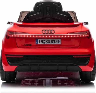 Elektrické autíčko Audi SQ8 červené