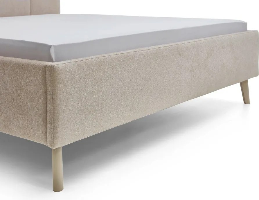 Béžová čalouněná dvoulůžková postel s úložným prostorem s roštem 180x200 cm Nova – Meise Möbel