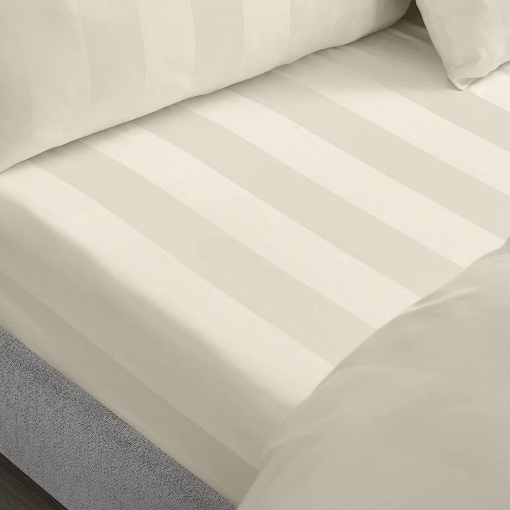 Krémové napínací saténové prostěradlo 185x200 cm So Soft Satin Stripe – Catherine Lansfield