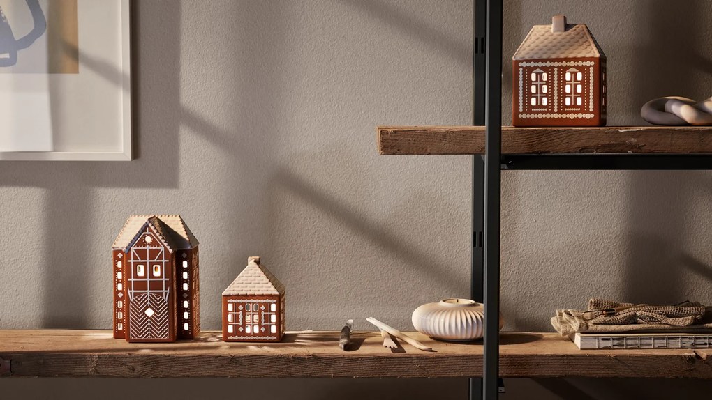 KÄHLER Porcelánový svícen Gingerbread Lighthouse Medium, hnědá barva, porcelán