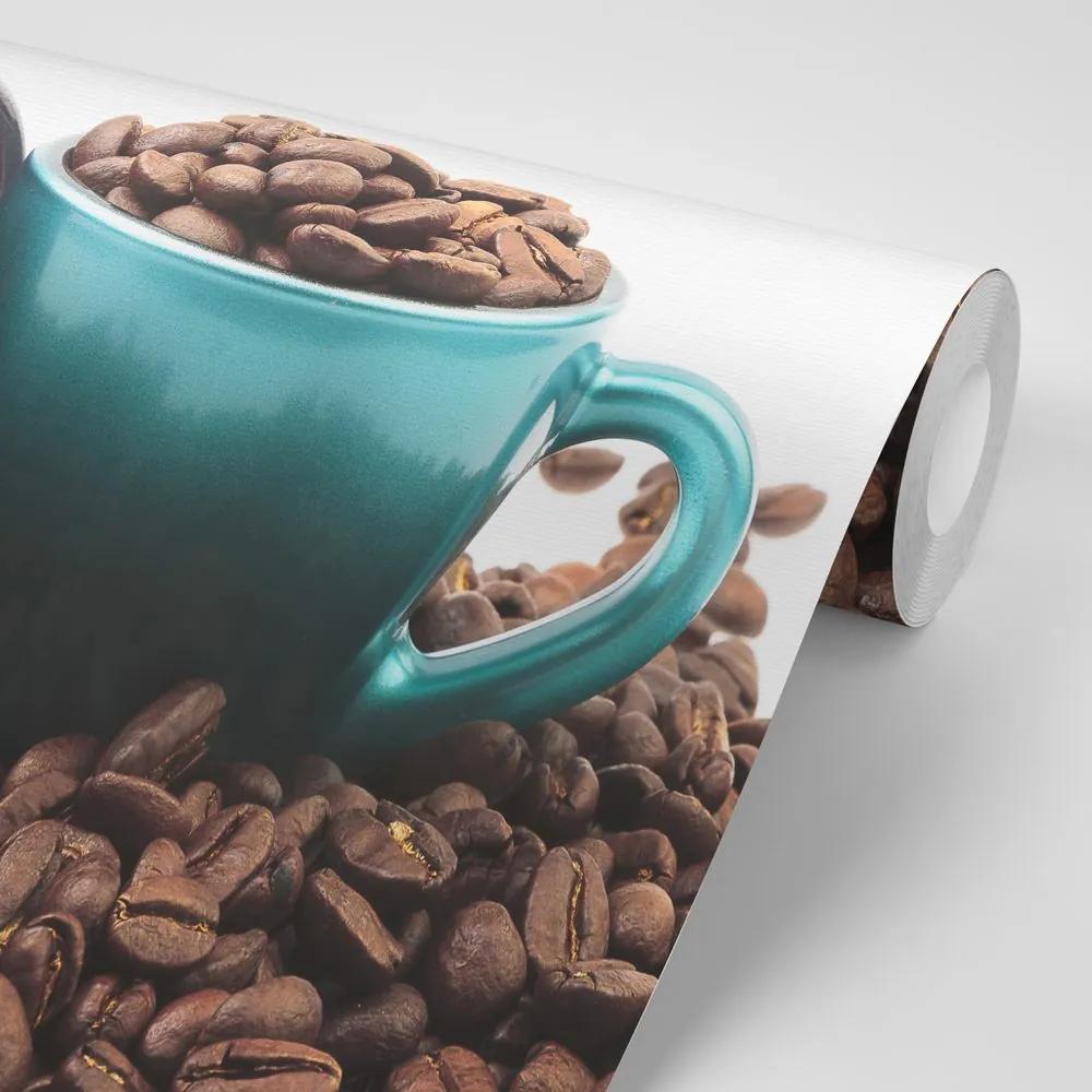 Samolepící fototapeta šálek s kávovými zrnky