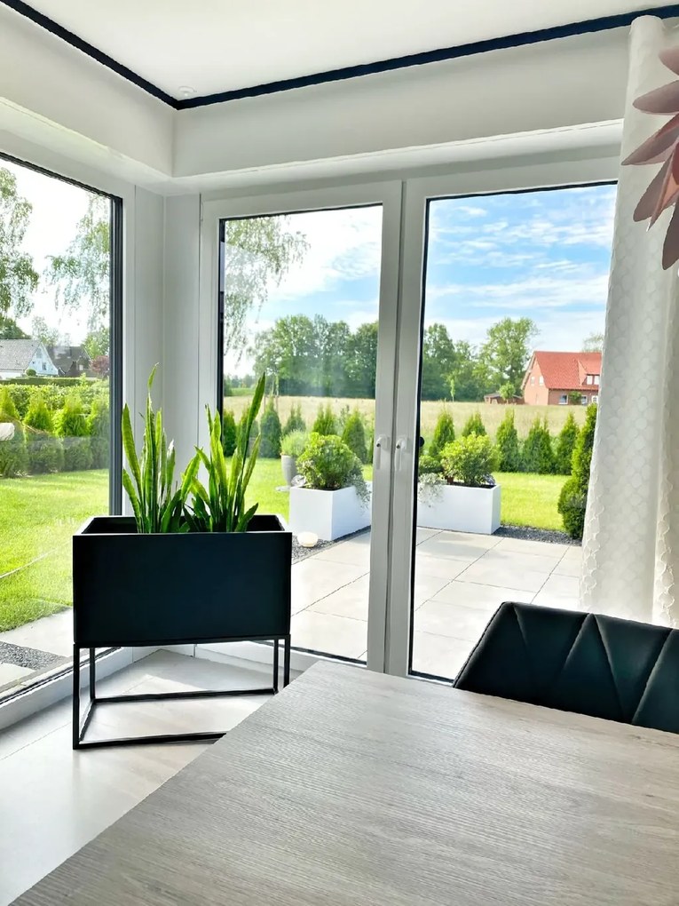 Květináč na stojanu MAXI UP, sklolaminát, šířka 80 cm, antracit/černá