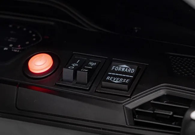 Elektrické autíčko BMW M4 bílé
