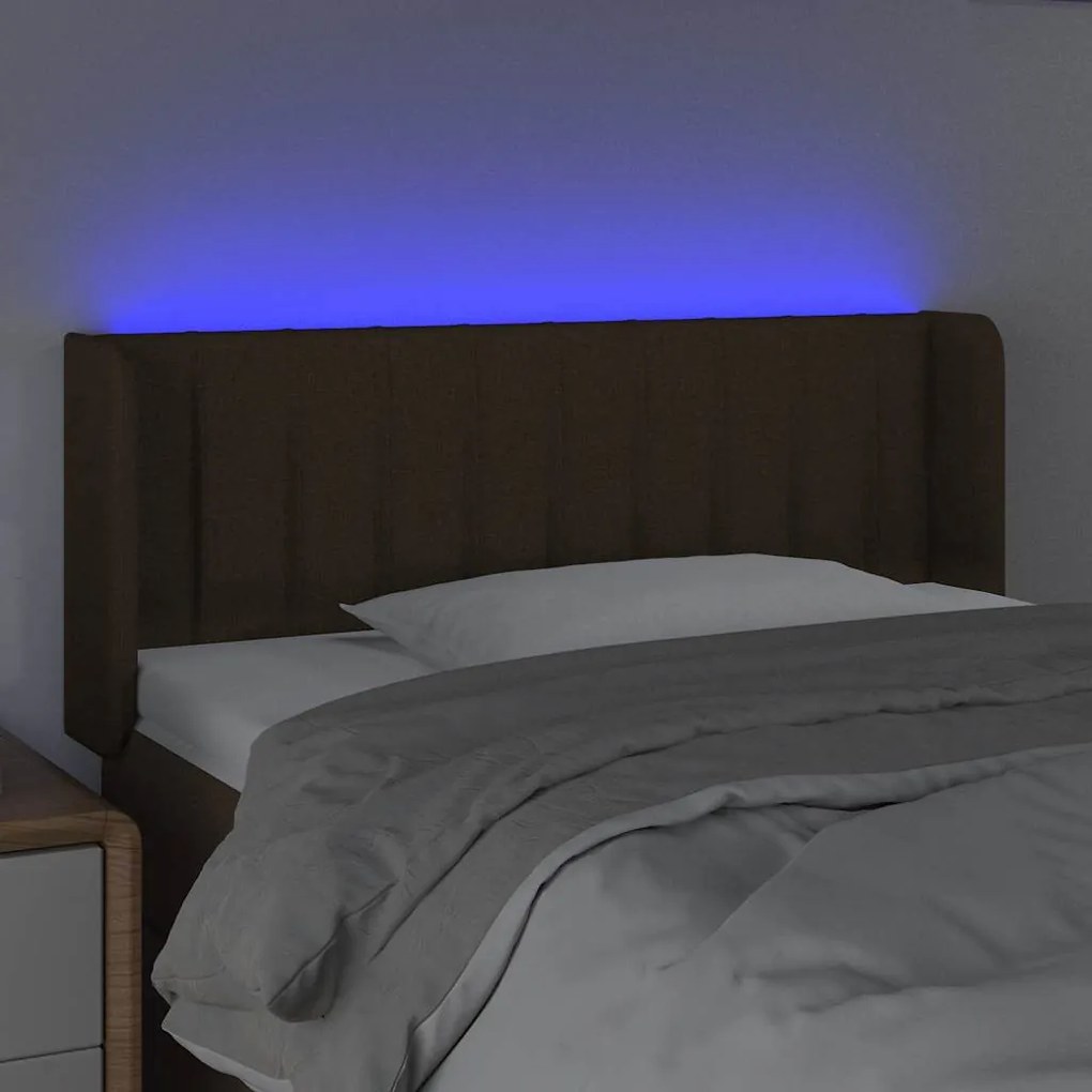 Čelo postele s LED tmavě hnědé 93 x 16 x 78/88 cm textil 3123459