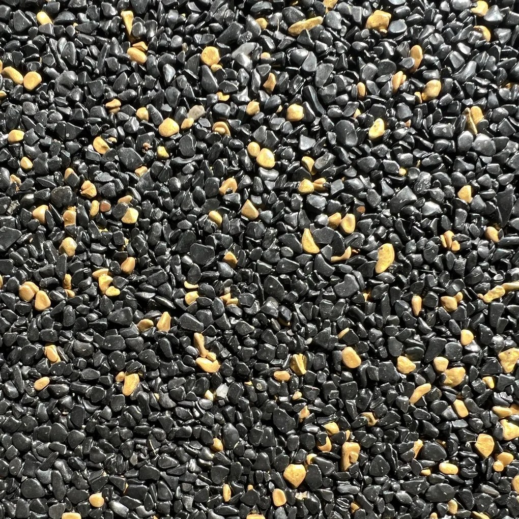 Báča Beton Kamenný koberec na podlahu Gold night Frakce: Střední (1 – 4 mm), vydatnost setu 1,8 m², Doporučené použití v: exteriéru - jednosložkový polyuretan