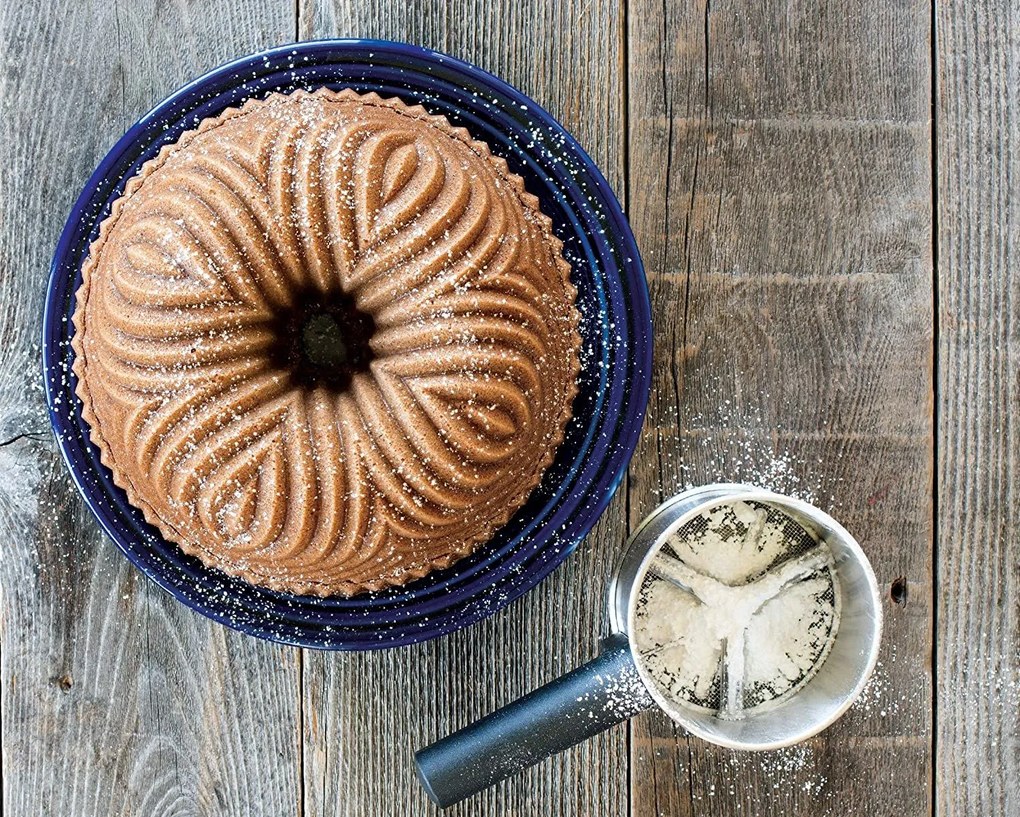 Nordic Ware forma bábovka Bavaria stříbrná 2,3 l