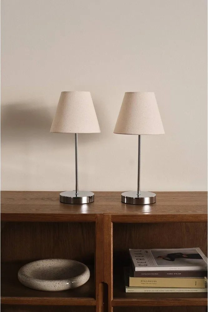 Béžová/v leskle stříbrné barvě látková stolní lampa (výška 39 cm) Lasse – Jotex