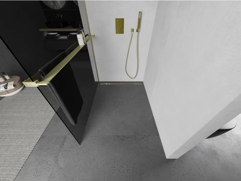 Mexen Kioto+, sprchová zástěna Walk-In s poličkou a věšákem 140 x 200 cm, 8mm šedé sklo, zlatý matný profil, 800-140-121-55-40