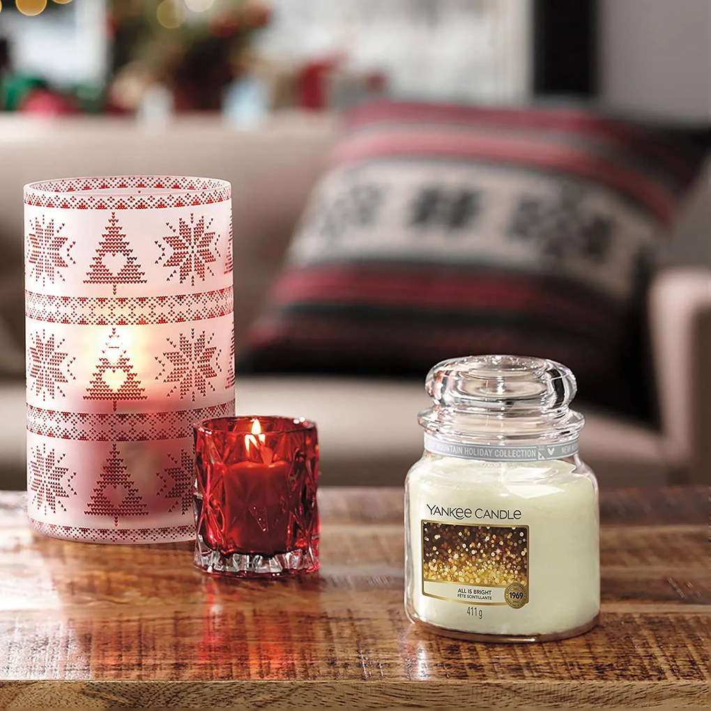 Yankee Candle - vonná svíčka All Is Bright (Všechno jen září) 411g