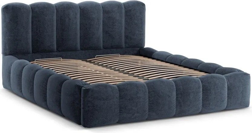 Tmavě modrá čalouněná dvoulůžková postel s úložným prostorem s roštem 140x200 cm Lupine – Micadoni