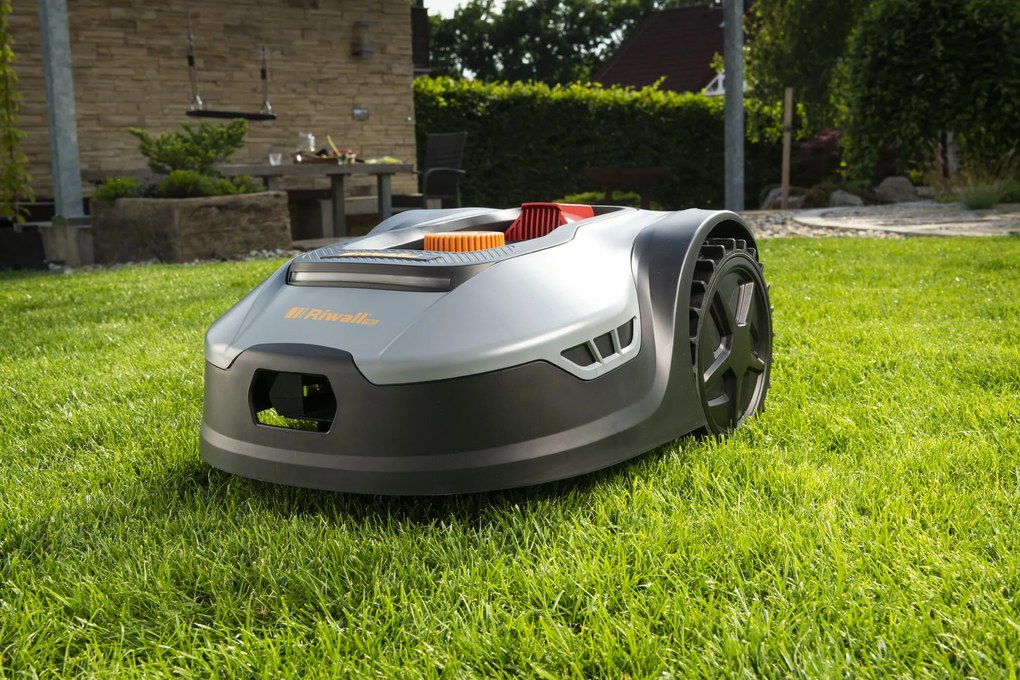 Riwall PRO RRM 950 APP - robotická sekačka 900 m2 s možností ovládání přes WiFi nebo Bluetooth