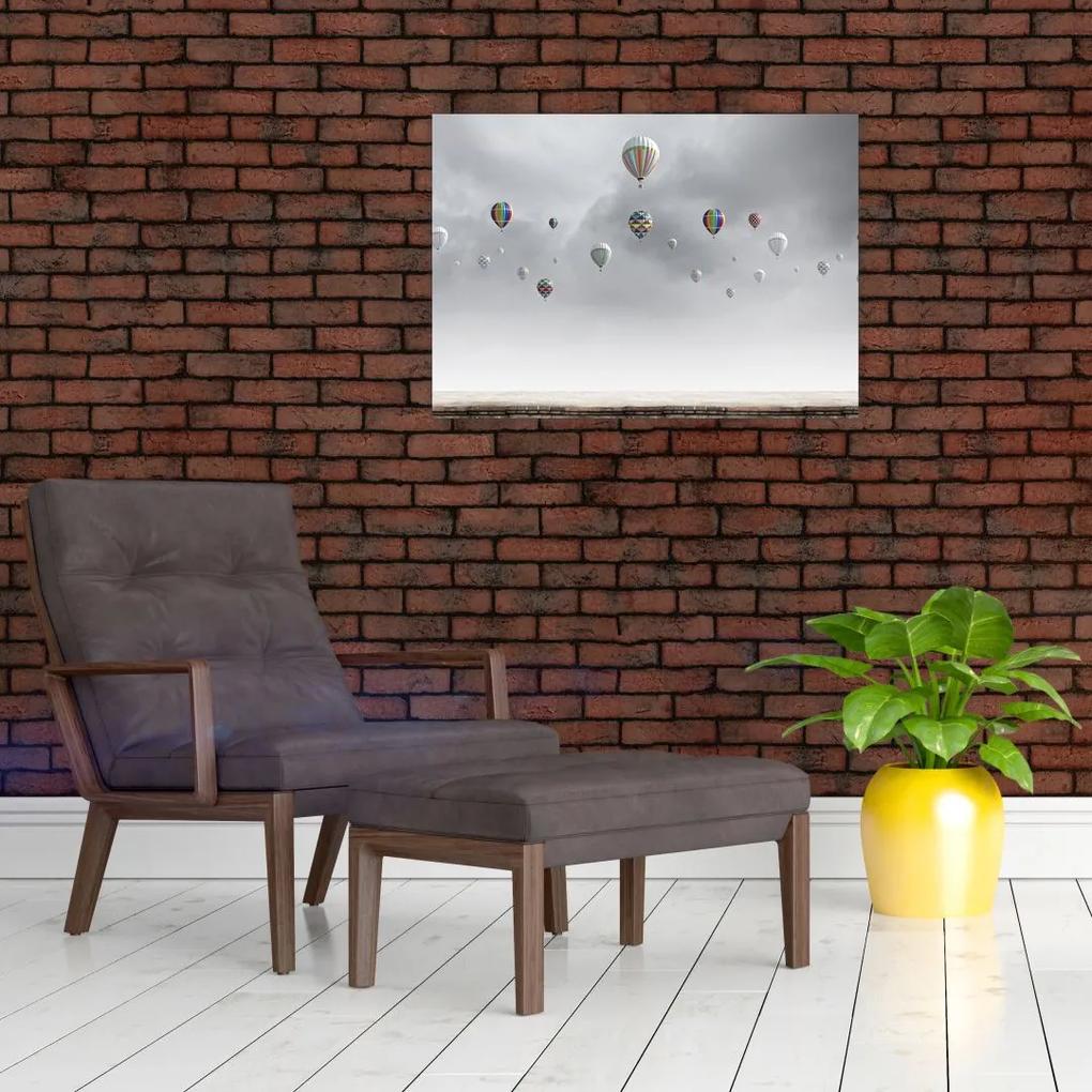 Skleněný obraz - Balóny nad cihlovou zdí (70x50 cm)