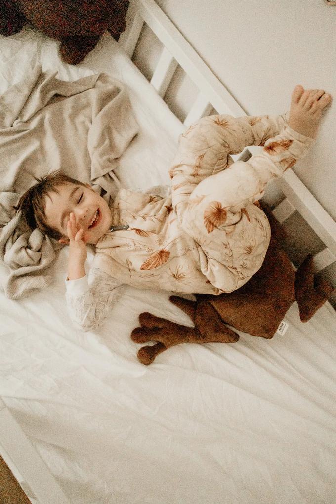 Sleepee Celoroční spací pytel s nohavicemi BOHO, PÍSKOVÝ z bavlny Zvolte rozměr: S (1 - 2 roky)