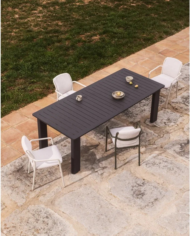 Béžová polstrovaná zahradní židle Linosa – Kave Home