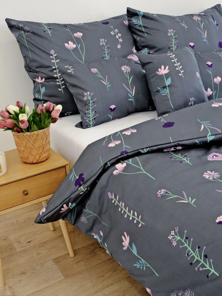 MK Lůžkoviny Francouzské saténové povlečení - Vlčí máky tmavě šedé