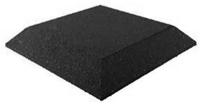 Černá gumová krajová dlaždice (roh) (V55/R00) - délka 50 cm, šířka 50 cm a výška 5,5 cm