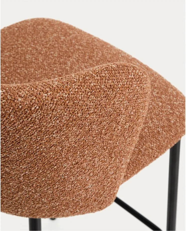 Čalouněná barová židle v terakotové barvě (výška sedáku 75 cm) Ciselia – Kave Home