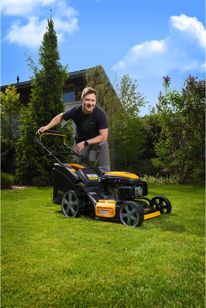 Benzínová sekačka na trávu Riwall PRO RPM 5155 PRO 4v1 s pojezdem